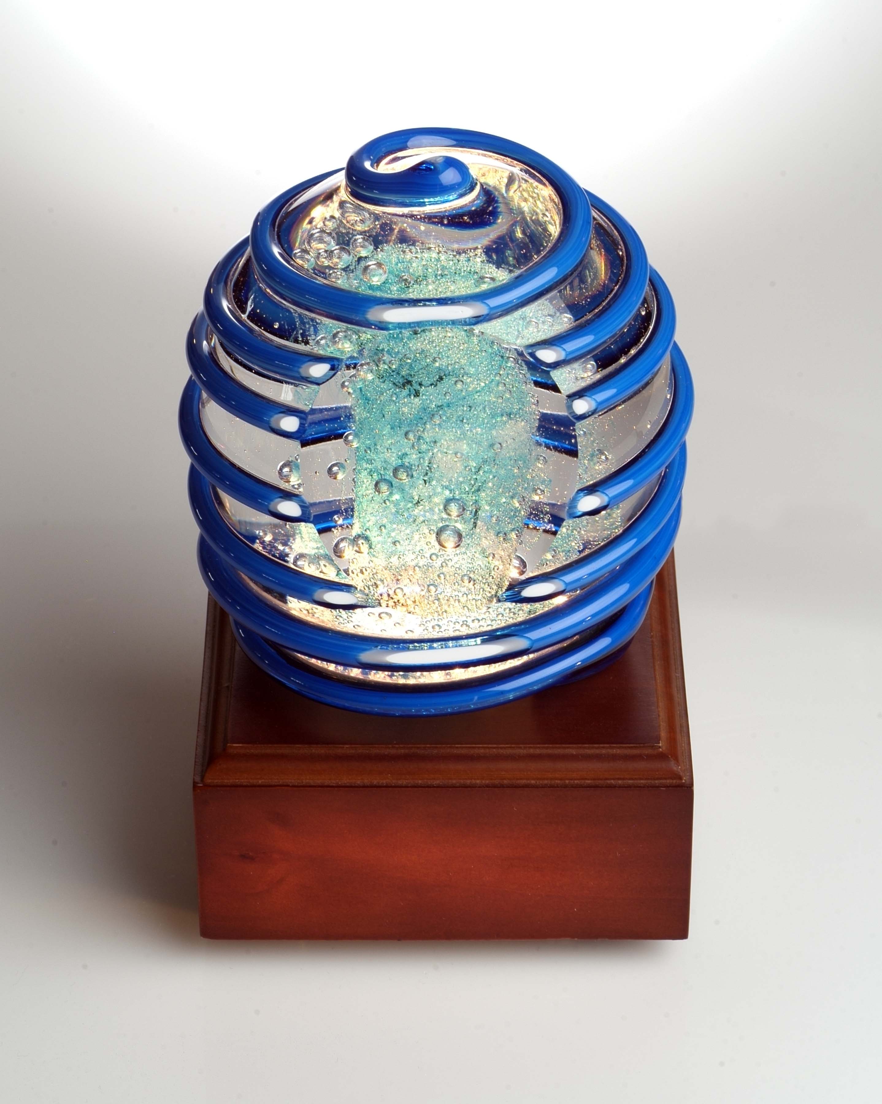 Glassblowing.com – Hot Liquid Honey Like Glass